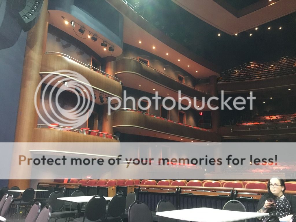 At the Clay Center in Charleston, WV 3/15/2019 | TalkBass.com